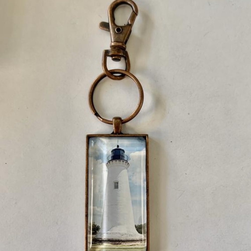 Round Island Lighthouse Key Chain - Gem
